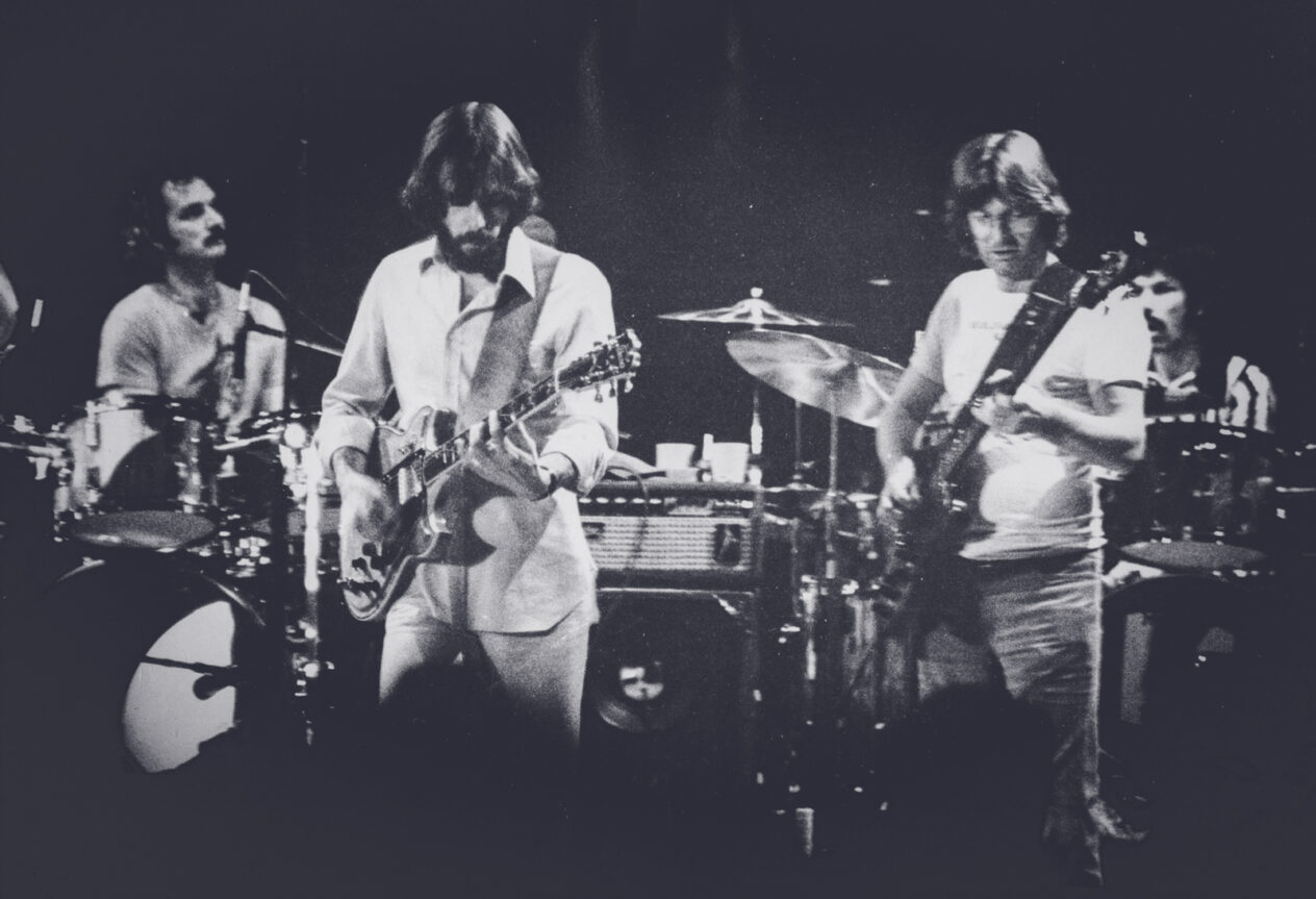 ‘Sheer Awe’: Recalling the Legendary Grateful Dead Concert of May ’77 ...