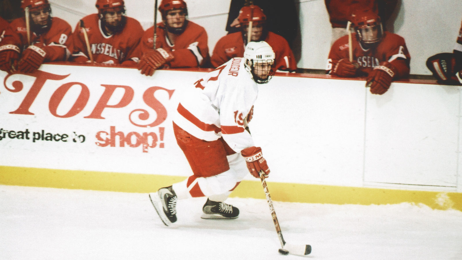 O Canada! Former Big Red Player Runs Popular Hockey Bar in NYC ...