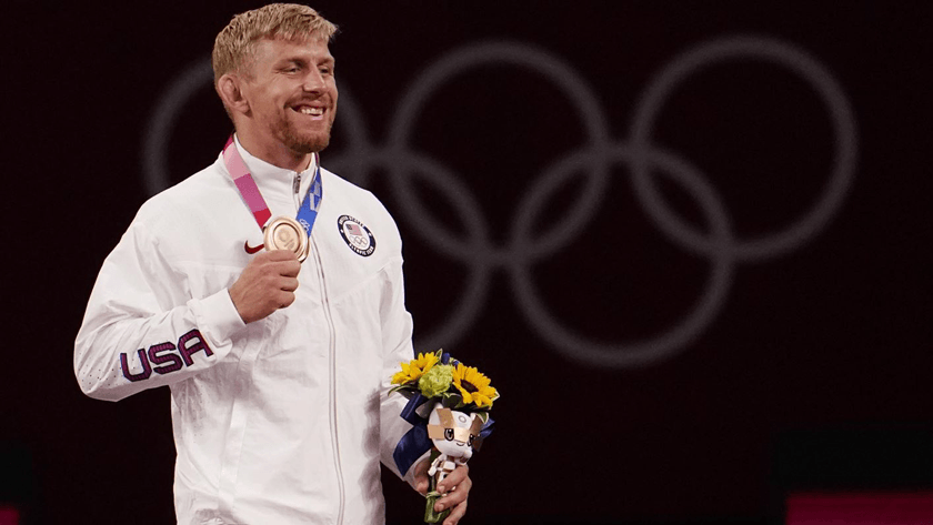 Kyle Dake '13 wins bronze in wrestling - Alumni, parents, and friends ...
