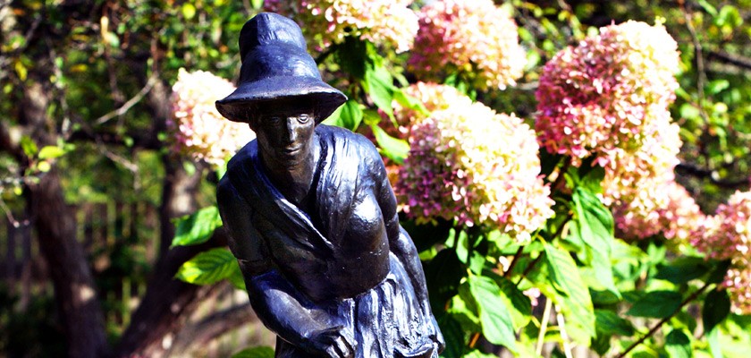 Yarb Woman - Alumni, parents, and friends | Cornell University