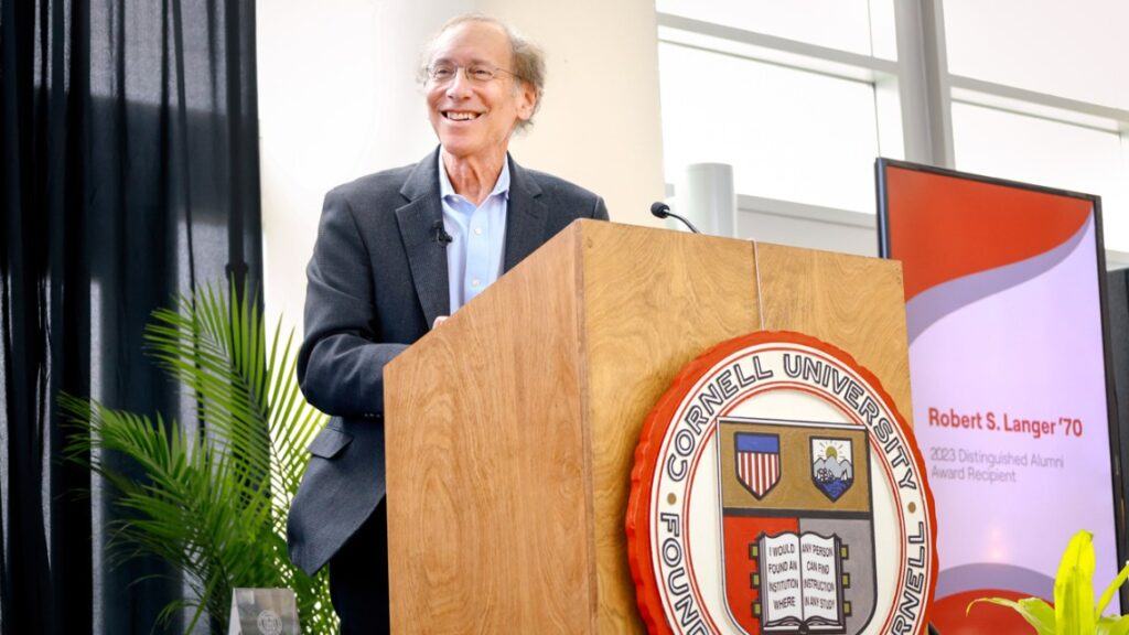 Robert Langer ’70 receives engineering’s highest alumni honor - Alumni, parents, and friends ...